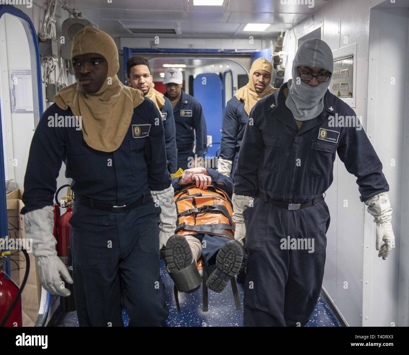 OCEAN (March 25, 2019) Sailors assigned to amphibious assault ship USS ...