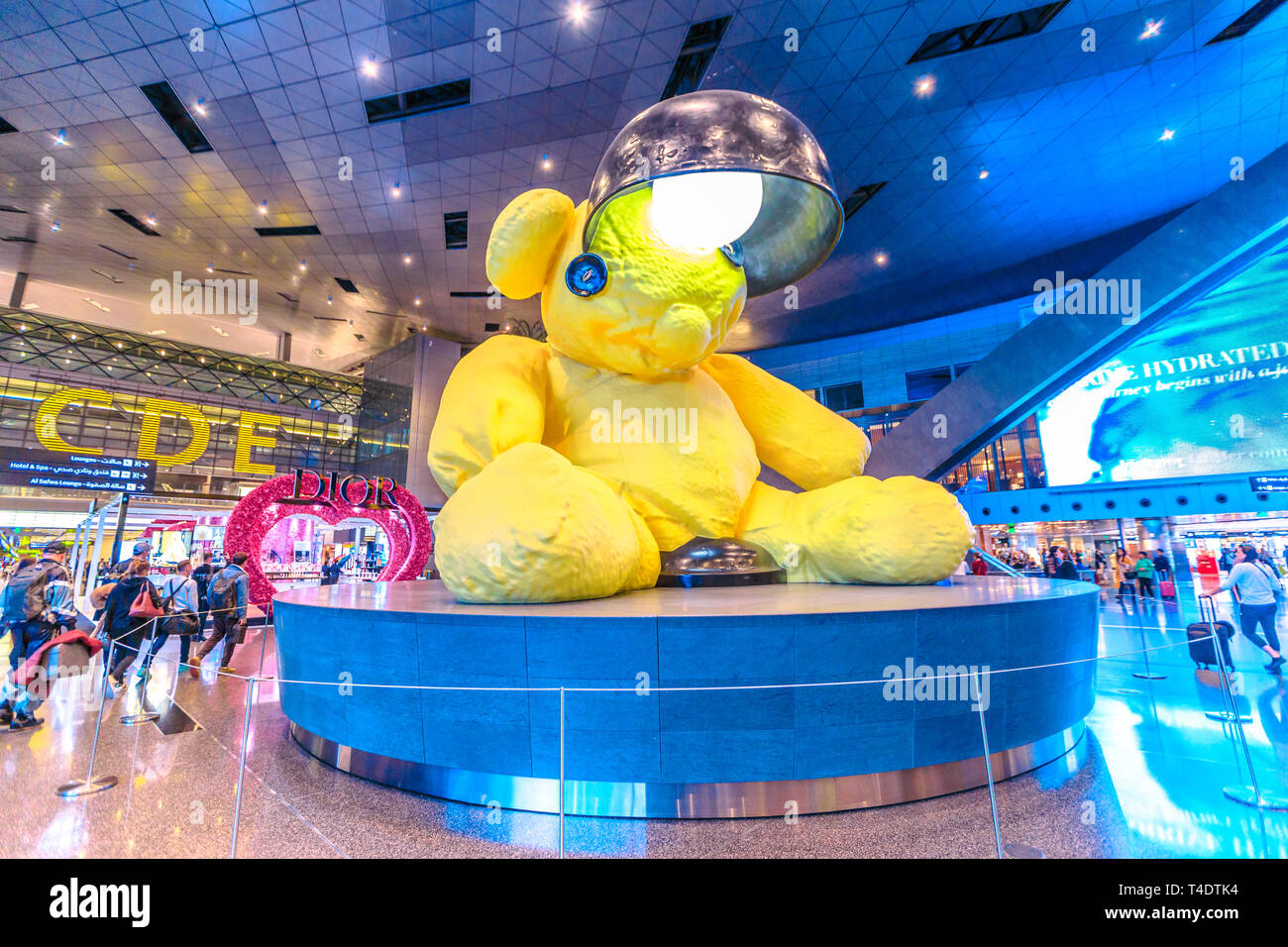 Yellow teddy bear sculpture hi-res stock photography and images - Alamy