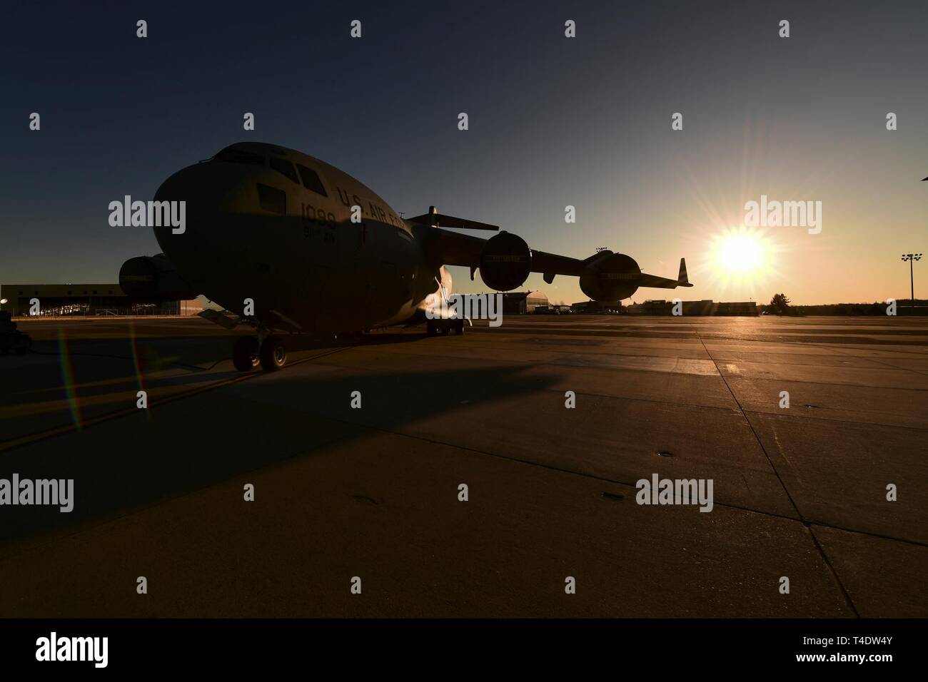 911th airli hi-res stock photography and images - Alamy
