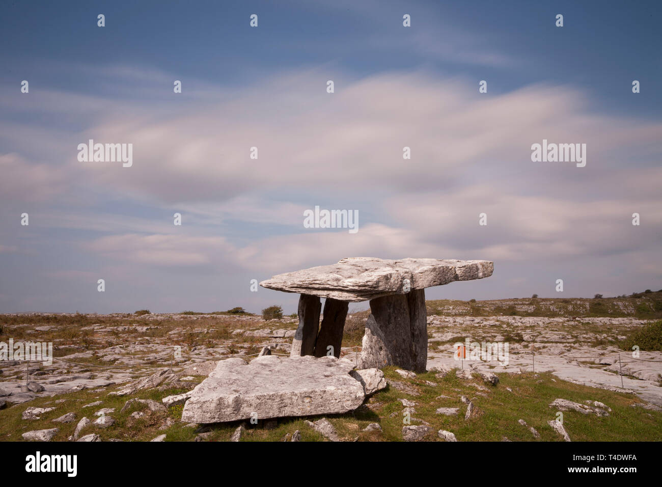 Poulnabrone Dolmen, archaeology of the Burren, County Clare, Ireland ...