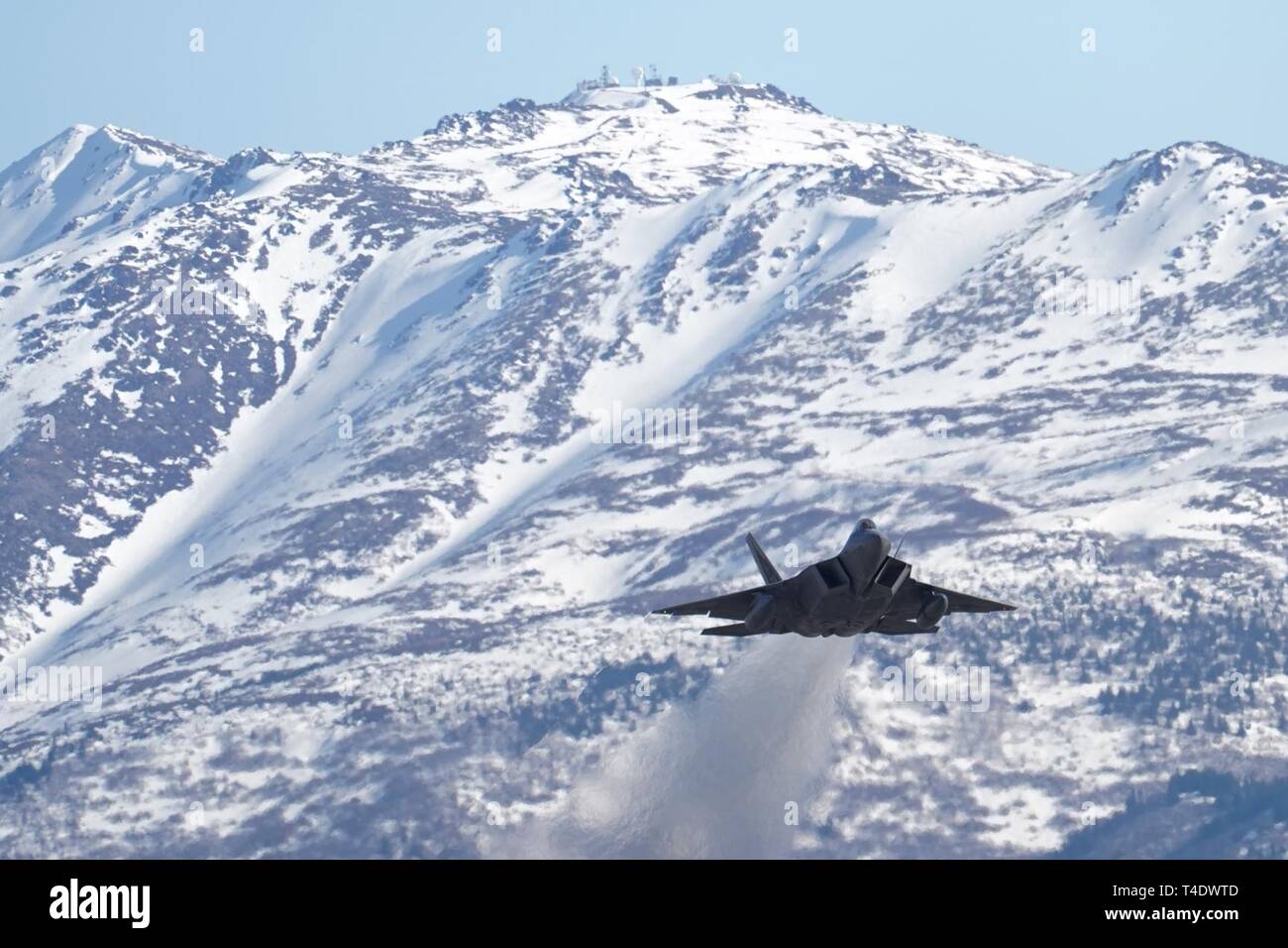 An F-22 Raptor takes off after Raptors from the 3rd Wing and 477th ...