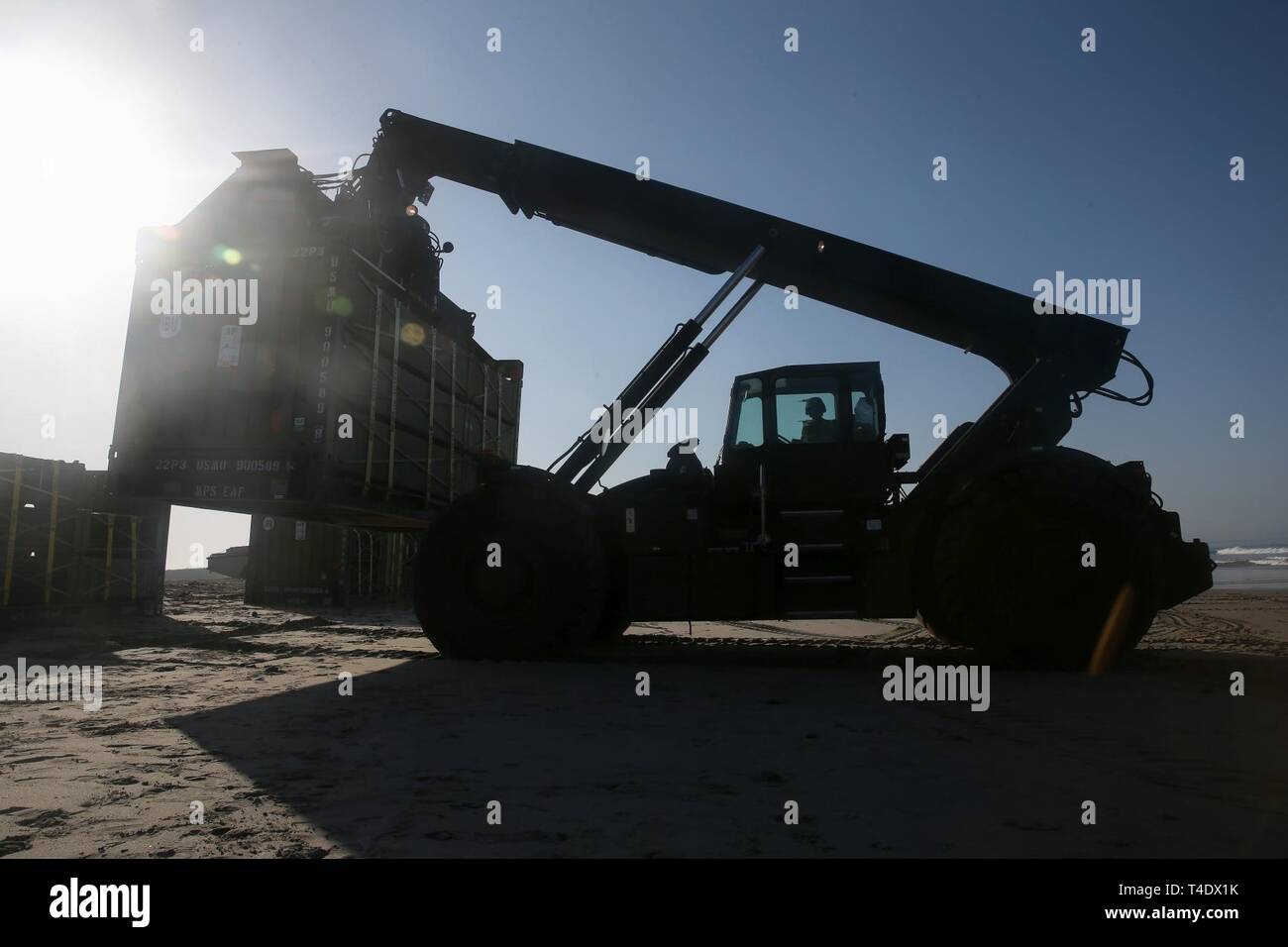 Marine corps cargo handlers hi-res stock photography and images - Alamy