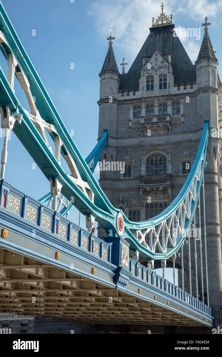 Bascule And Suspension Bridge Iconic Symbol Of London High Resolution ...