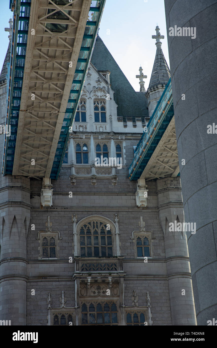 Tower Bridge of London, UK: a suspension and bascule bridge over the ...