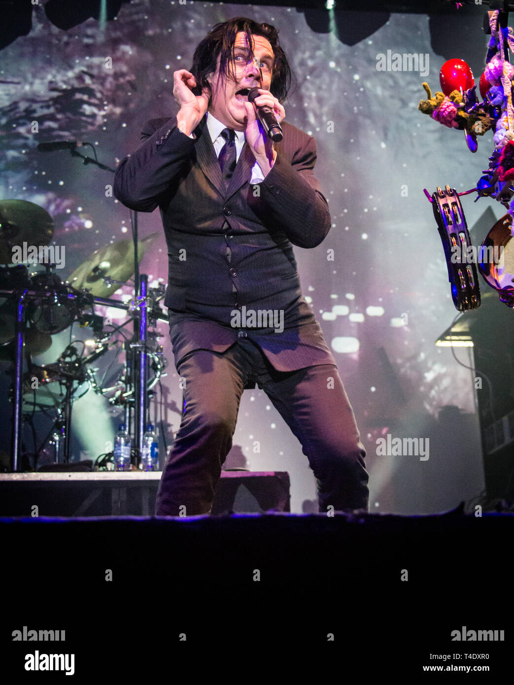 Marillion vocalist hi-res stock photography and images - Alamy