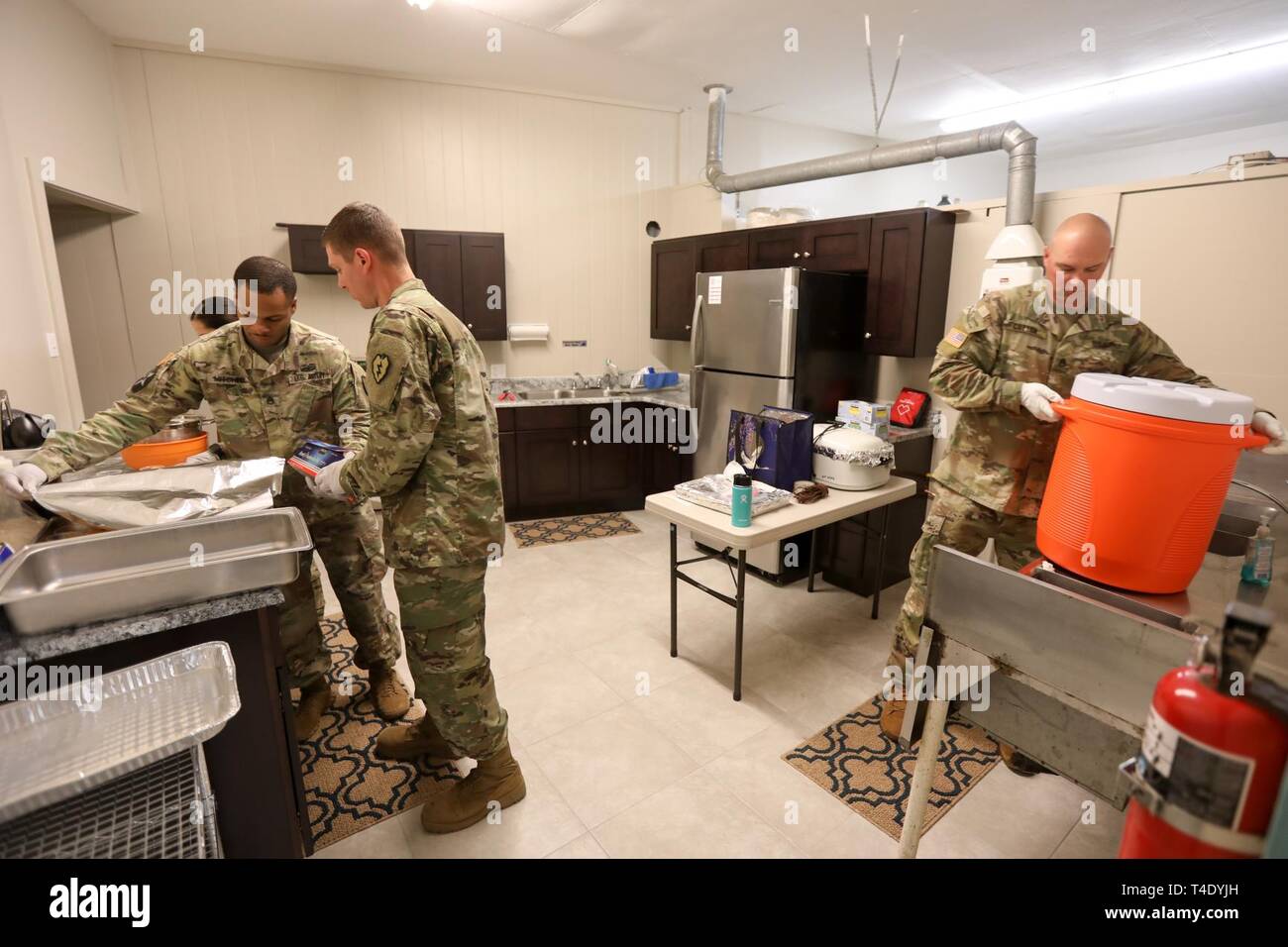 Soldiers assigned to Headquarters and Headquarters Battery, 25th ...