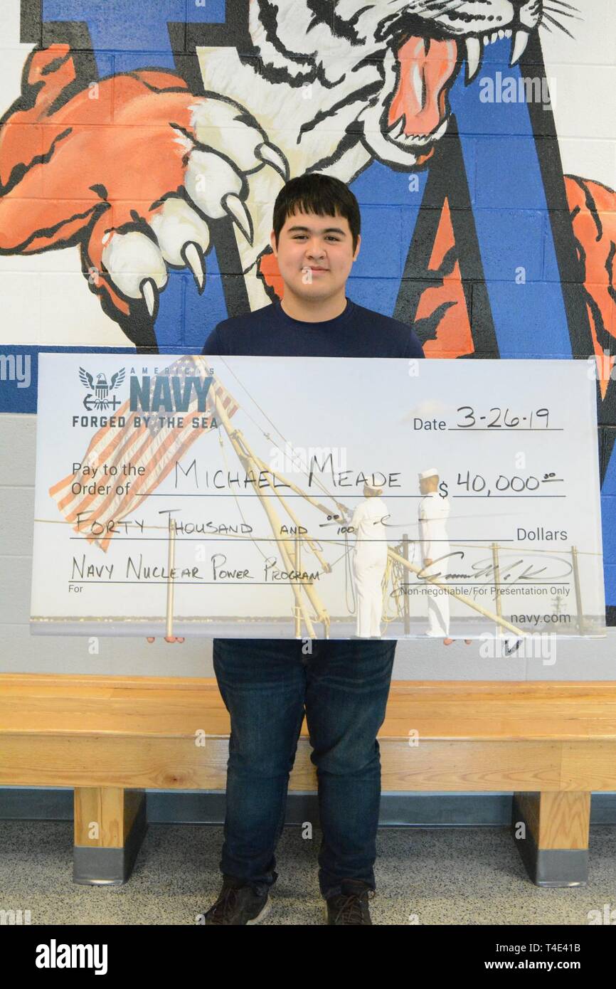 Future Sailor Michael Meade accepts his $40,000 enlistment bonus at ...