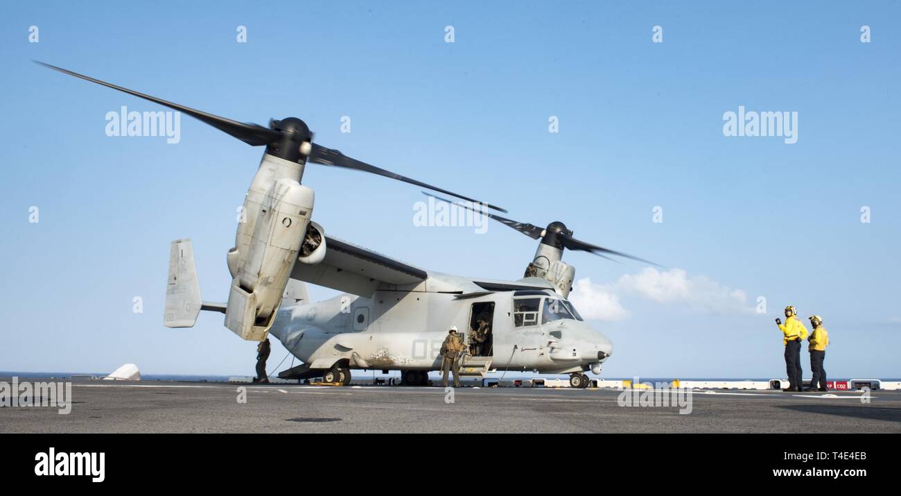 PHILIPPINE SEA (March 28, 2019) - An MV-22 Osprey, assigned to Marine ...