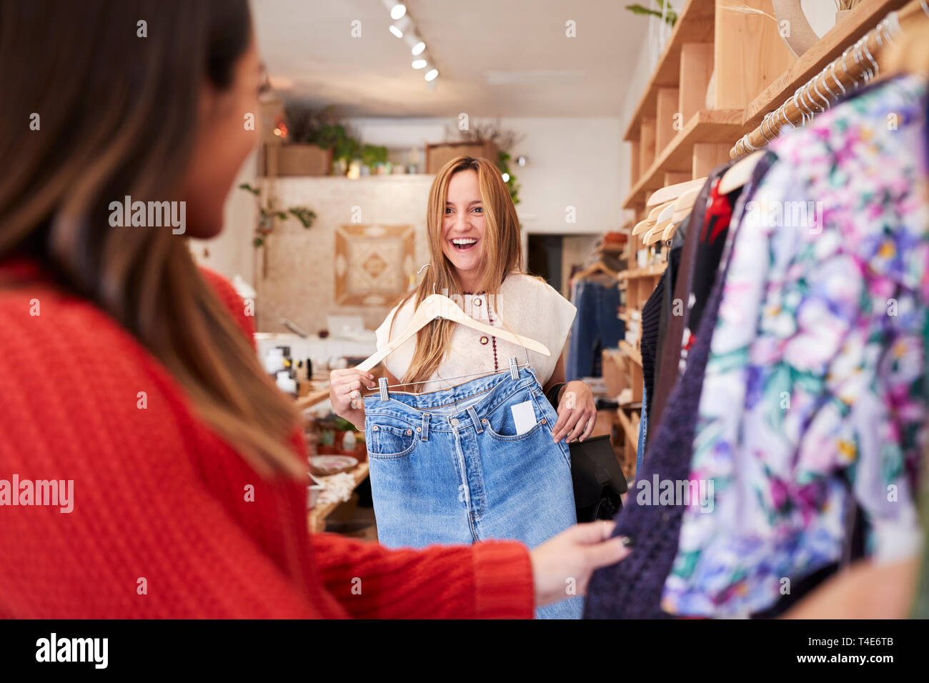 Racks of clothing store hi-res stock photography and images - Alamy