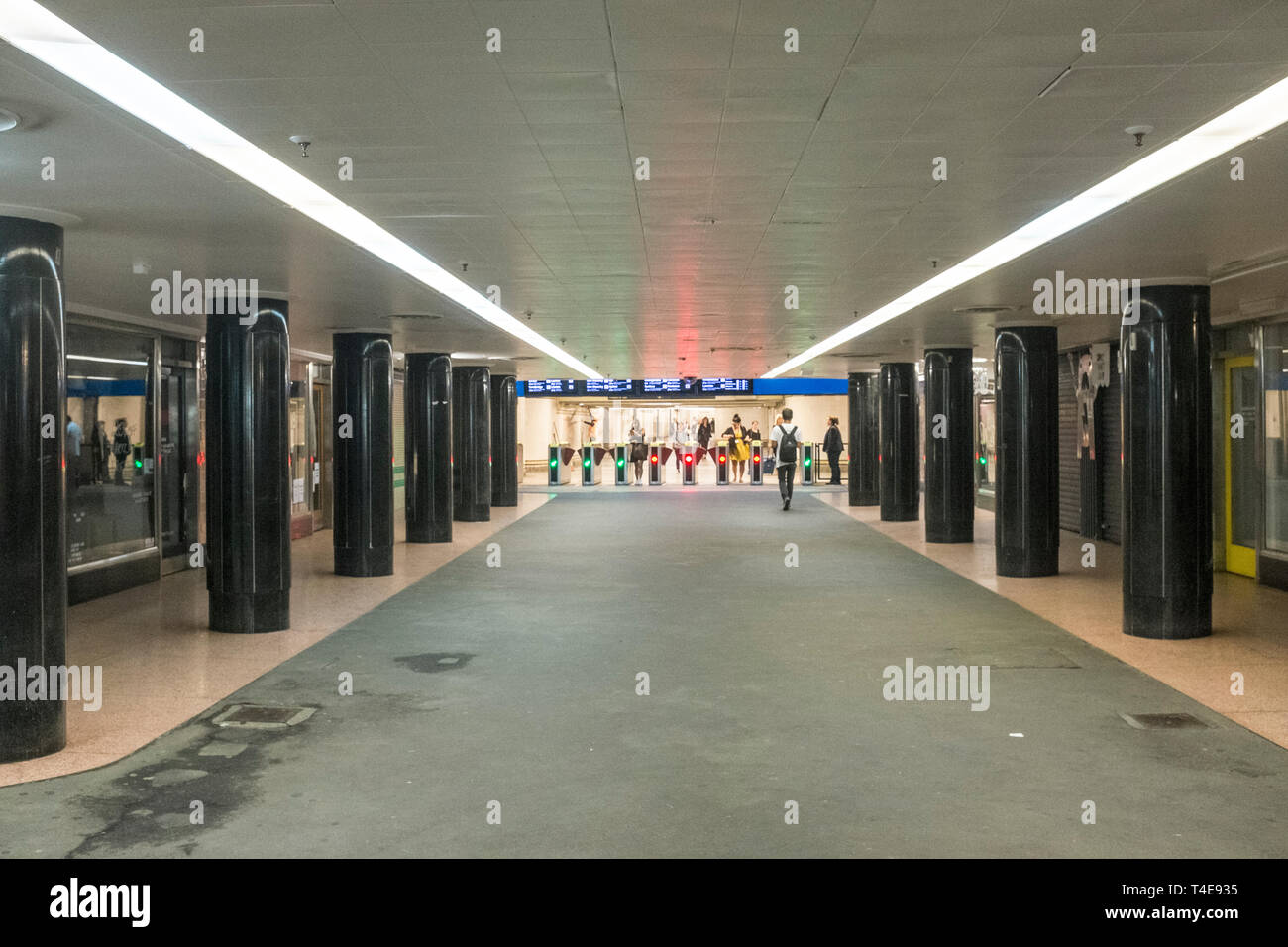 Campbell Arcade underpass, Degraves Street, Melbourne Stock Photo - Alamy