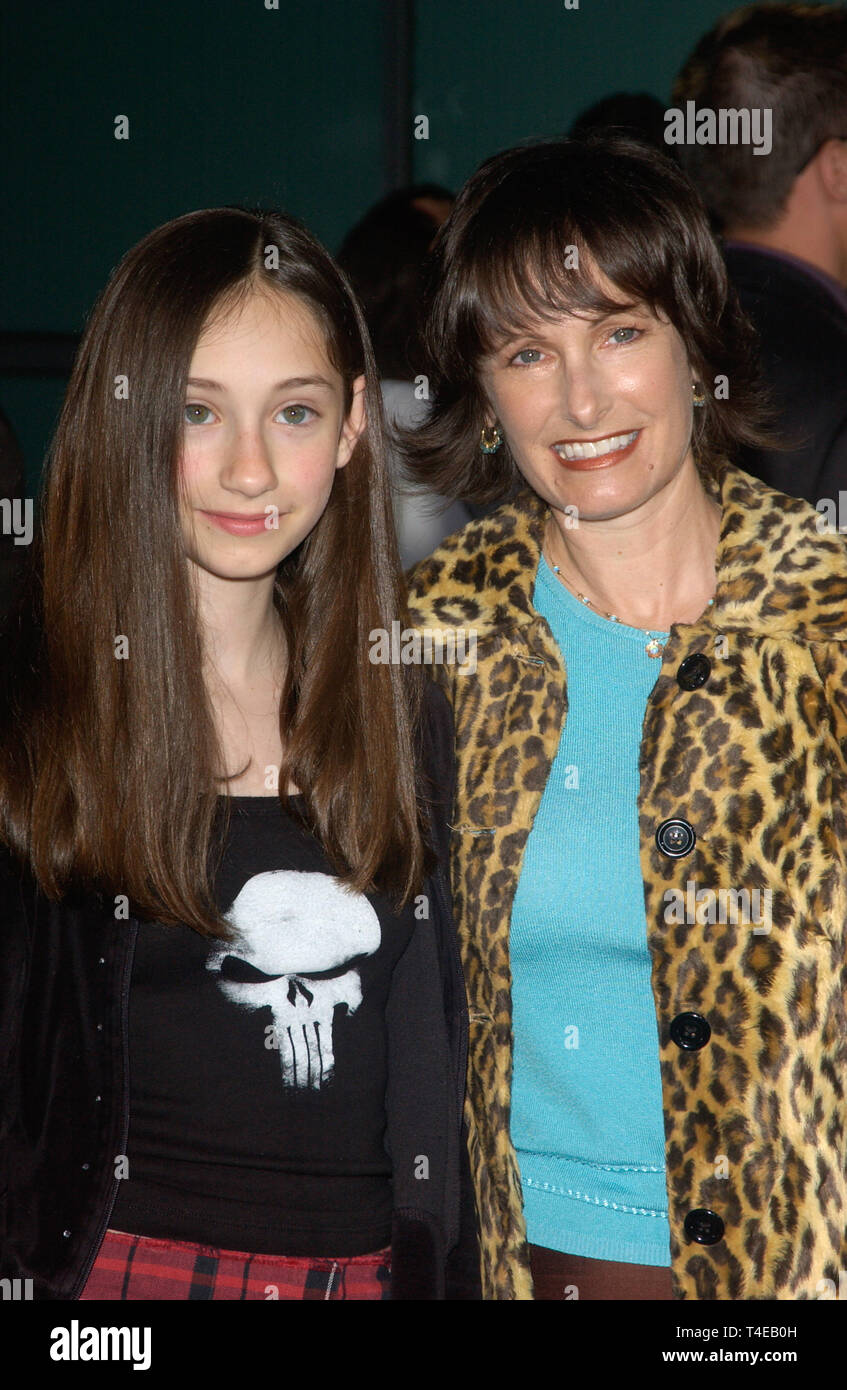 LOS ANGELES, CA. April 12, 2004: Producer GALE ANNE HURD & daughter at ...
