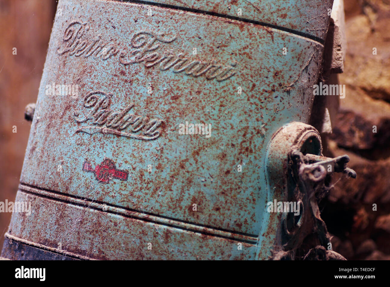 Verdigris texture hi-res stock photography and images - Alamy