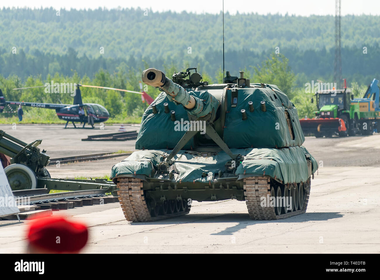 152 mm howitzer hi-res stock photography and images - Alamy