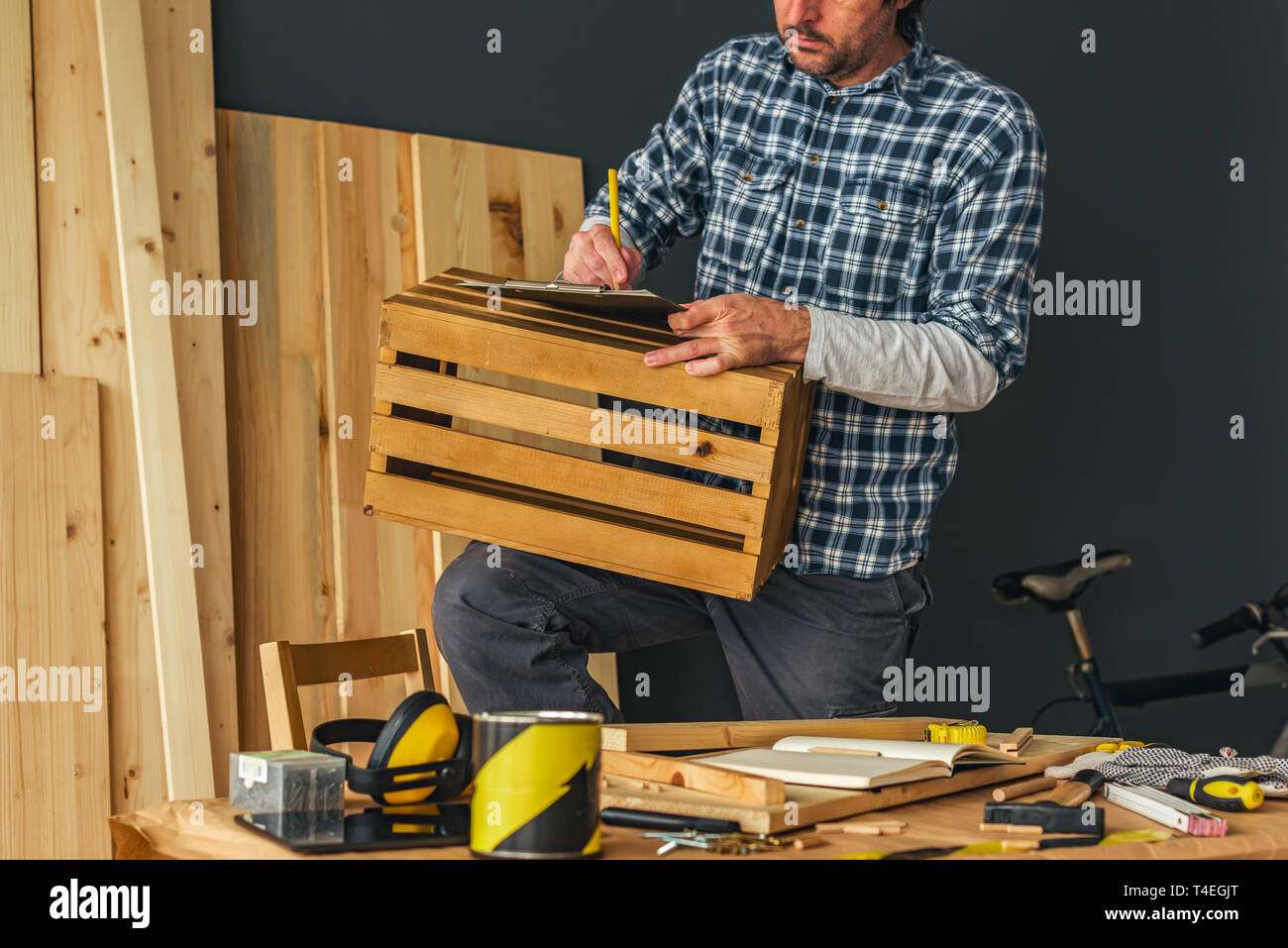 Manual project hi-res stock photography and images - Alamy