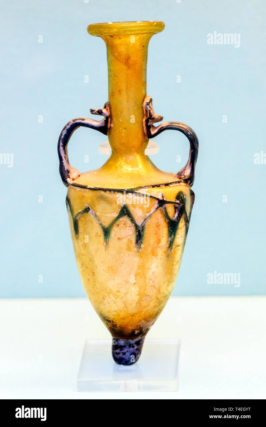 Knob flask hi-res stock photography and images - Alamy