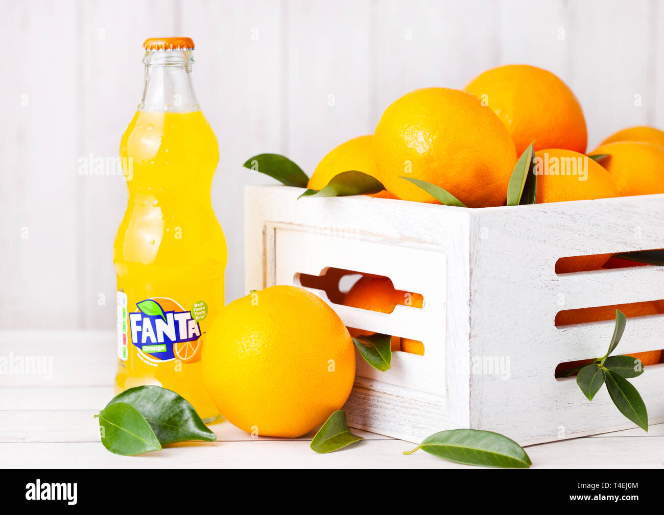 Fanta glass hi-res stock photography and images - Alamy