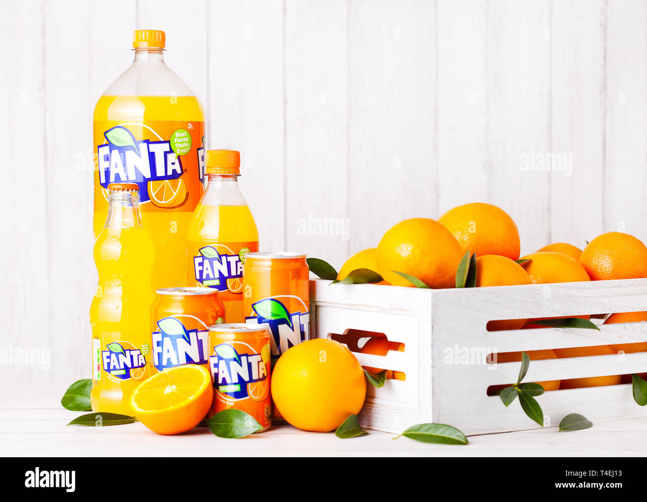 Soft drink plastic box hi-res stock photography and images - Alamy