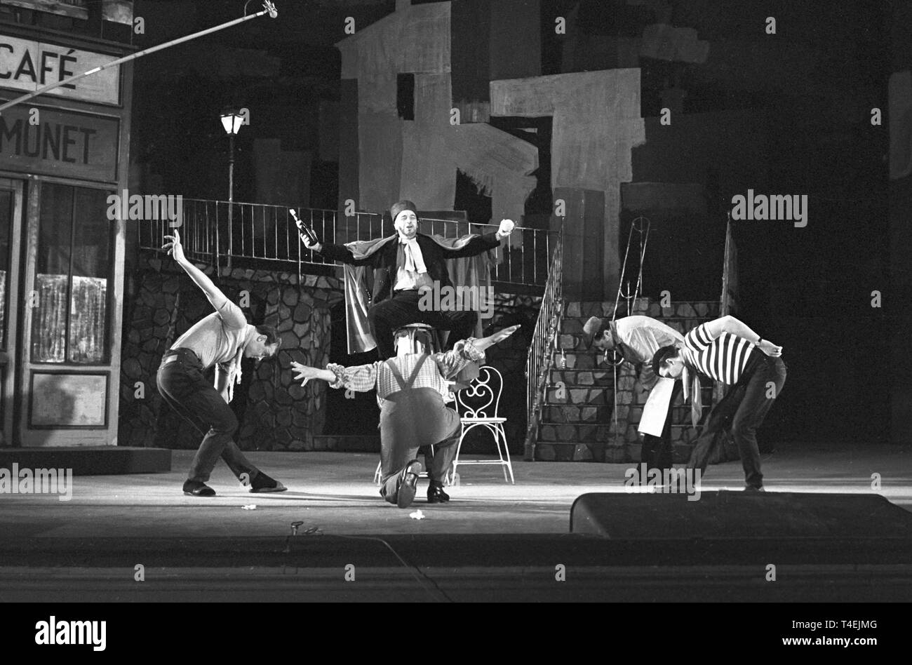 In the presence of the well-known composer Michael Jary, the piece ...