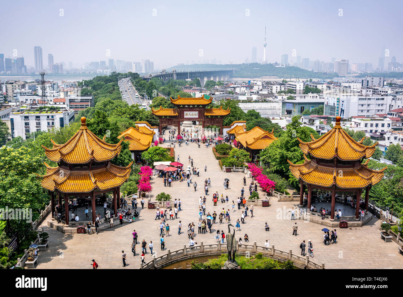 25 April 2018, Wuhan China : Scenic view of the Yangtze great bridge ...