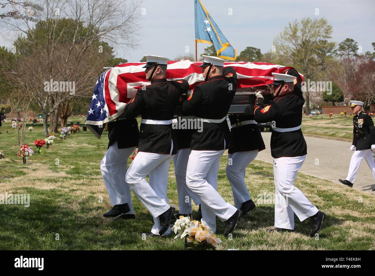 Marines with Marine Barracks Washington D.C., support a full honors ...