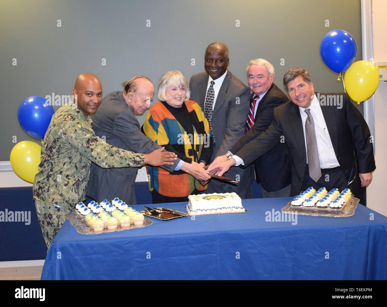 Ship's Serviceman Chief Larry Hardimon, Fleet Liaison, NEXCOM Ships ...