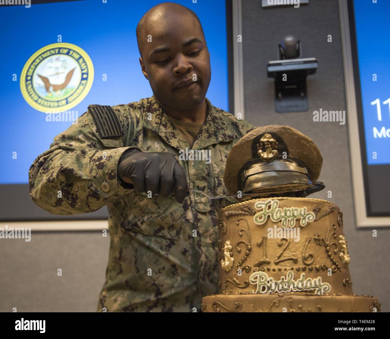 MILLINGTON, Tenn. (April 1, 2019) Culinary Specialist 2nd Class Samuel ...