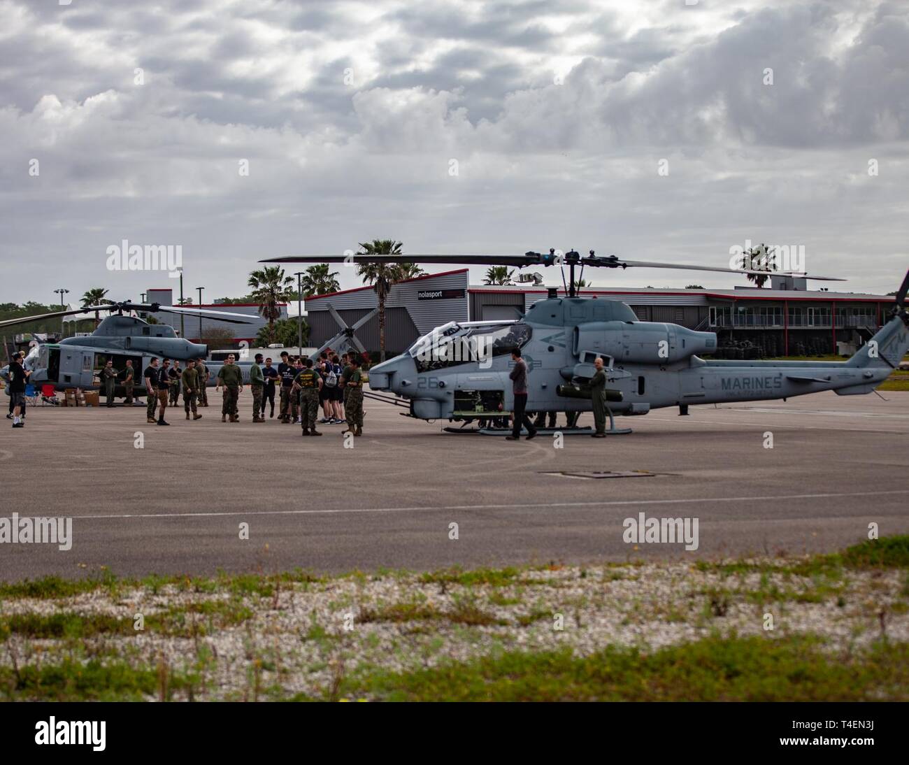 Marines with both Marine Light Attack Helicopter Squadron 773 and U.S ...