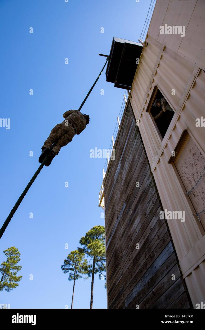 Fast rope insertion extraction system hi-res stock photography and ...