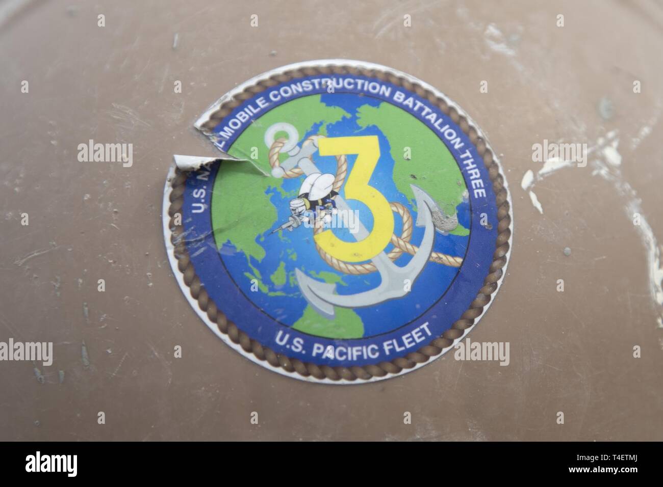 Garbage can enclosure hi-res stock photography and images - Alamy