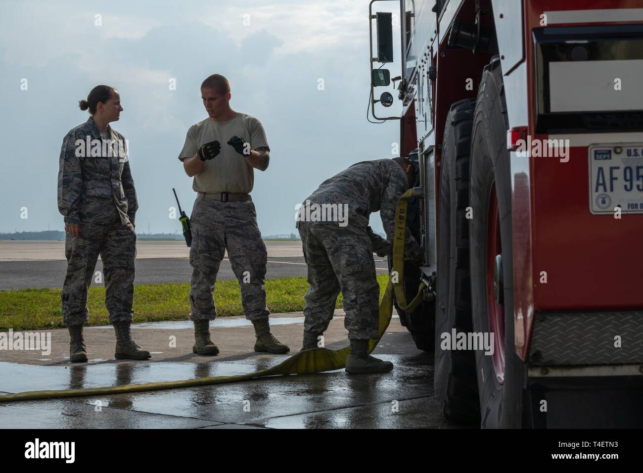 U.S. Air Force Staff Sgt. Travis Dyer, 18th Civil Engineer Squadron ...