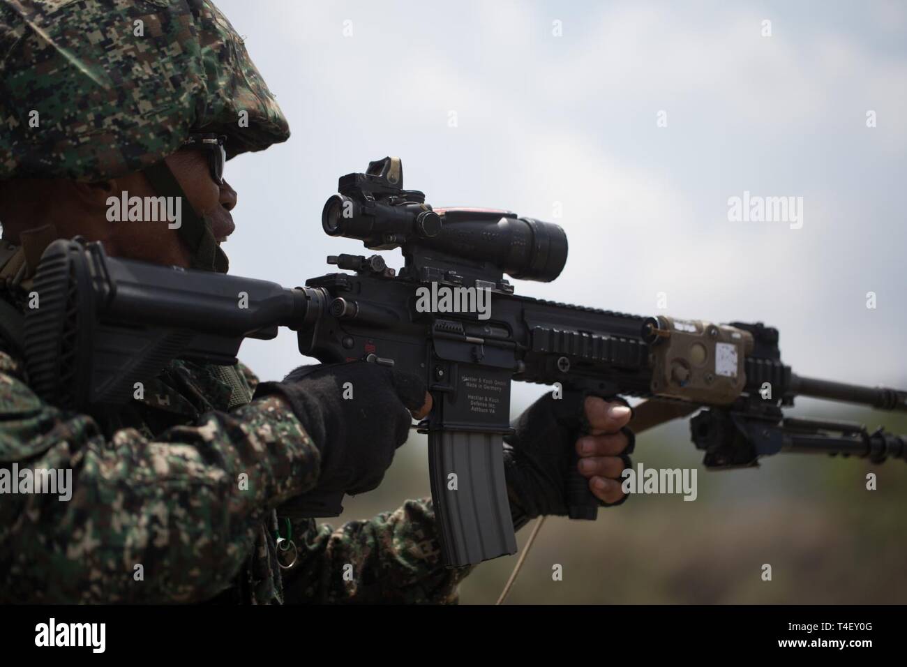 M27 infantry automatic rifle hi-res stock photography and images - Alamy