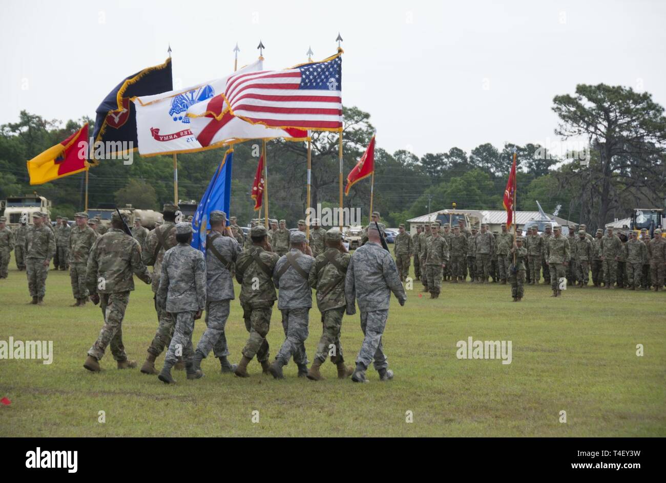 Airmen and Soldiers of the Florida National Guard present the colors ...