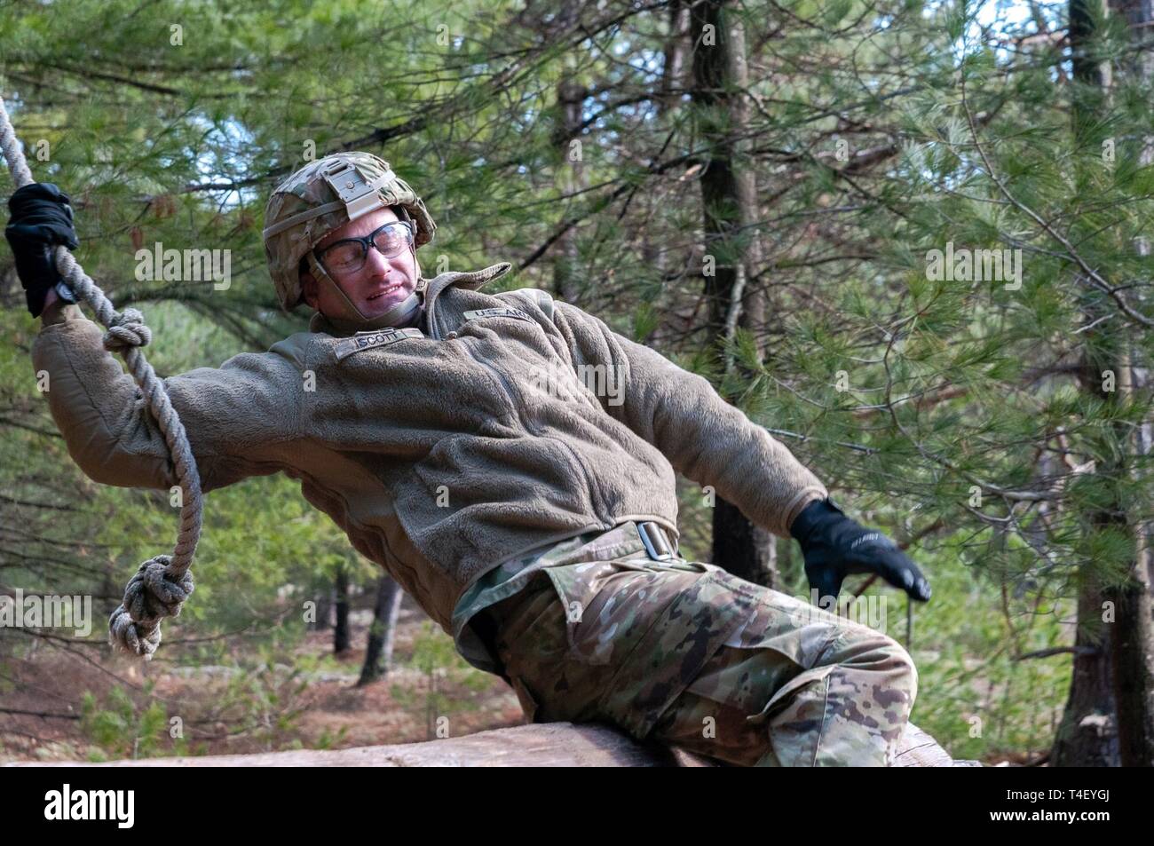 U.S. Army Reserve Staff Sgt. Brian Scott, a senior drill sergeant from ...