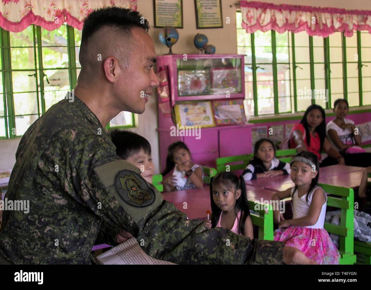 Balikatan exercises hi-res stock photography and images - Alamy