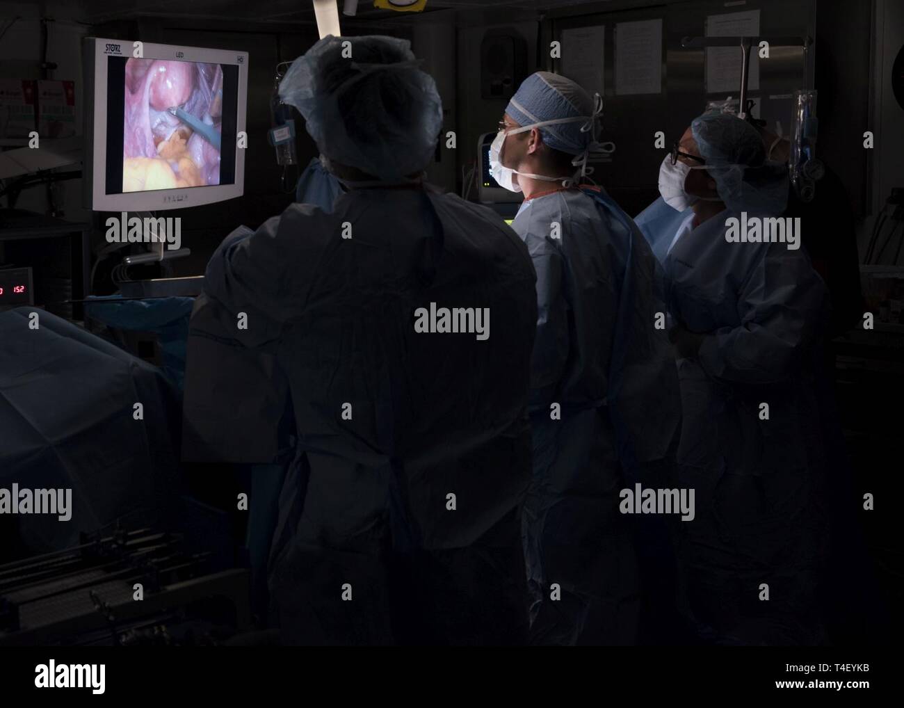 Exploratory surgery hi-res stock photography and images - Alamy