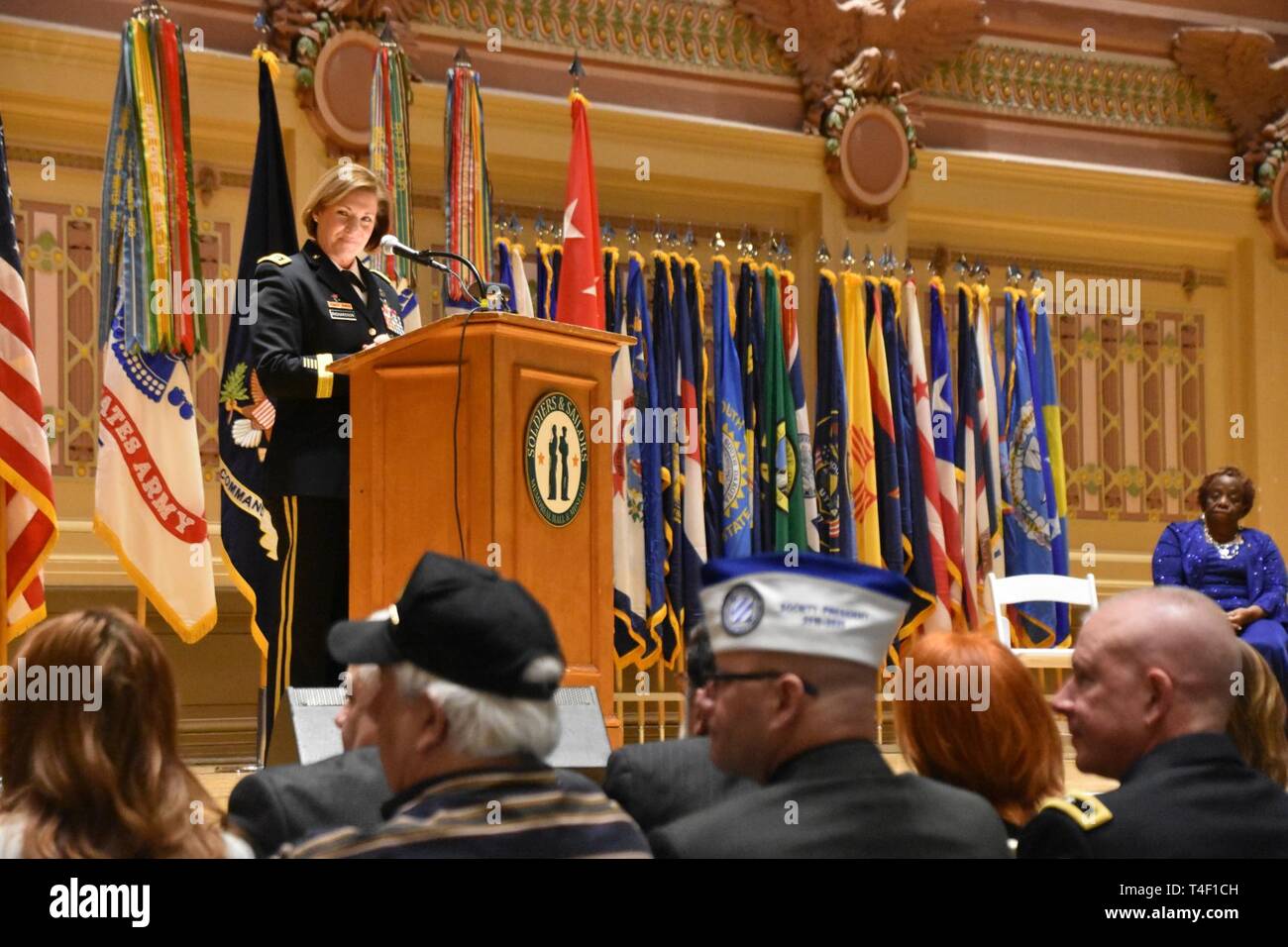 U s army lt general laura richardson hi-res stock photography and ...