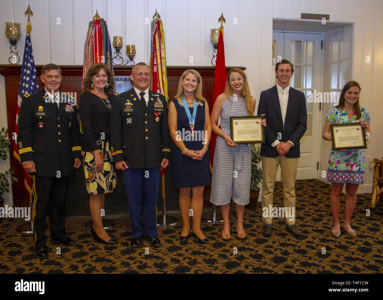 Col. Gary “Eddie” Gillon Jr, center, poses for a picture with (from ...