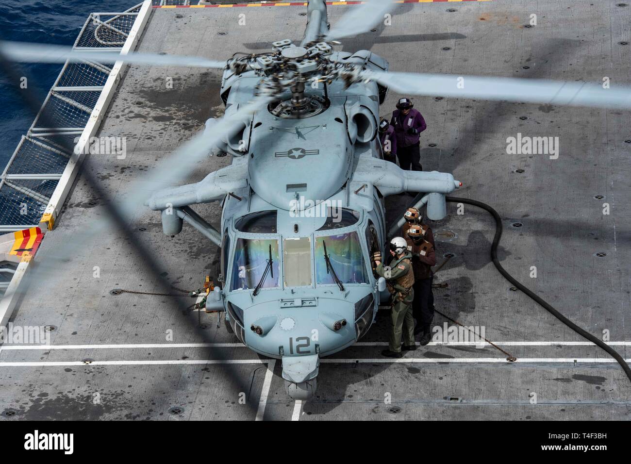 190414-N-DV626-0449 ATLANTIC OCEAN (April 14, 2019) An SH-60S Seahawk ...