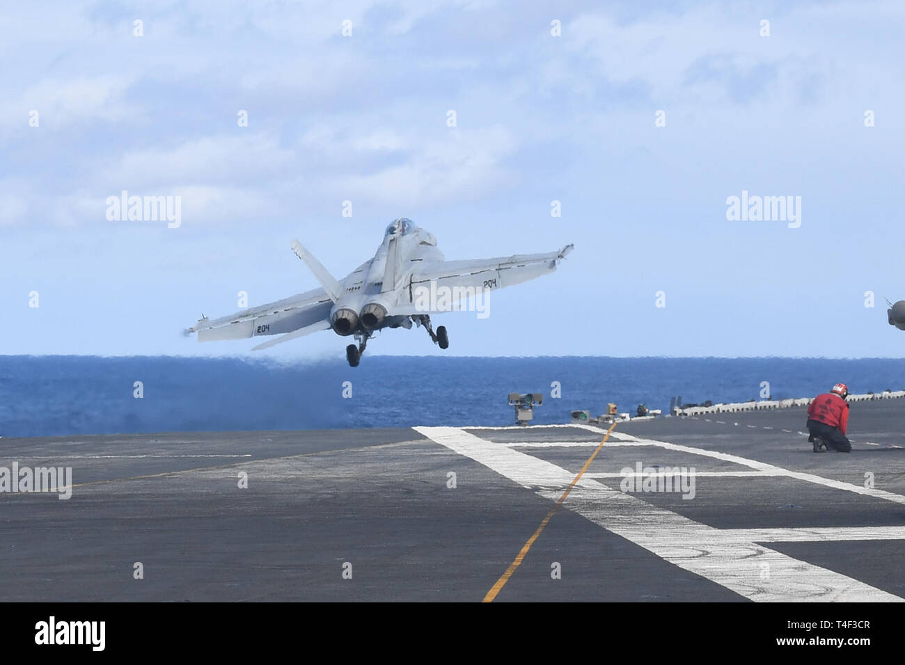 190407-N-IG466-0771 ATLANTIC OCEAN (Apr. 7, 2019) An F/A-18F Super ...