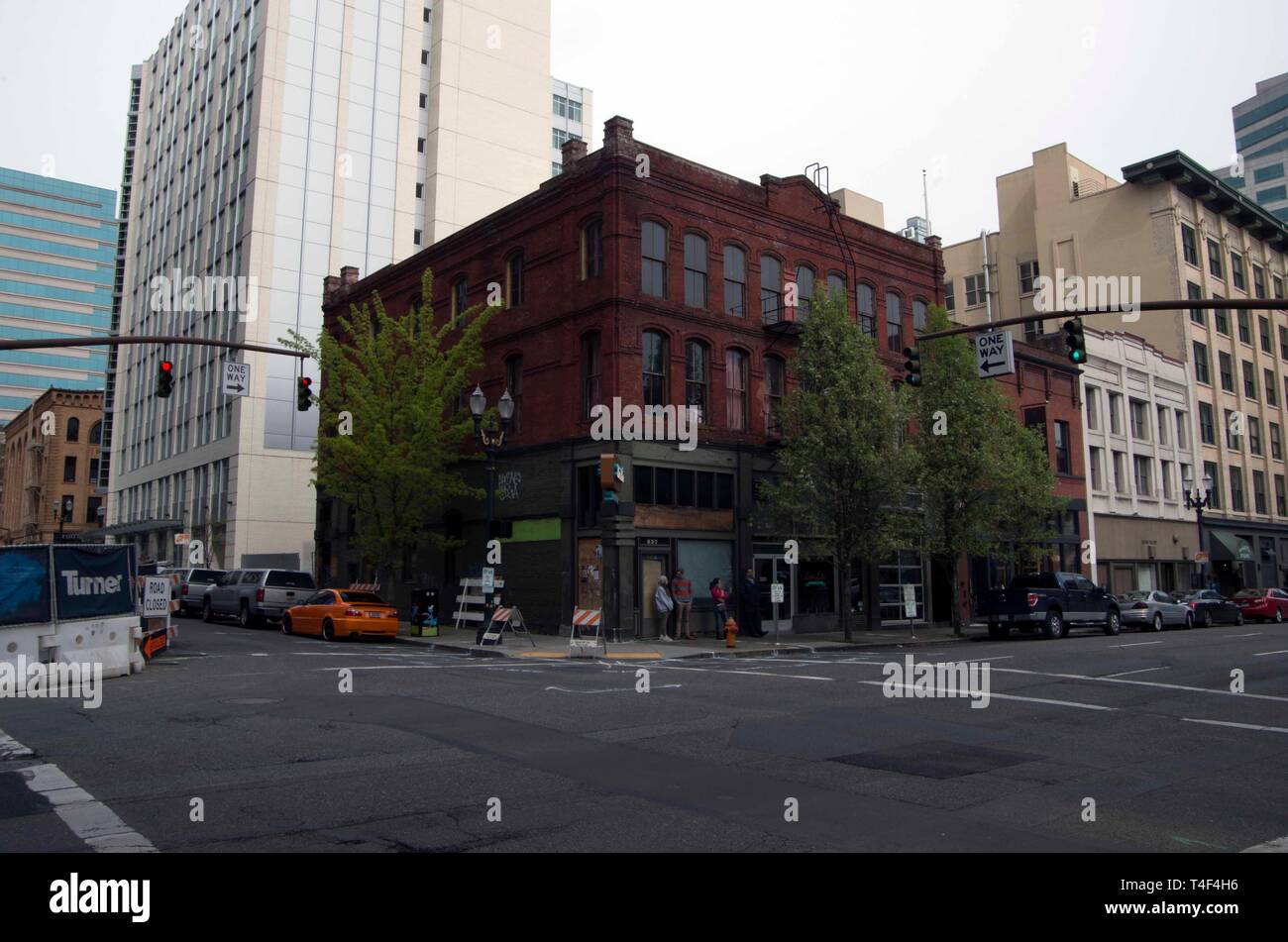 Calm corner building hi-res stock photography and images - Alamy