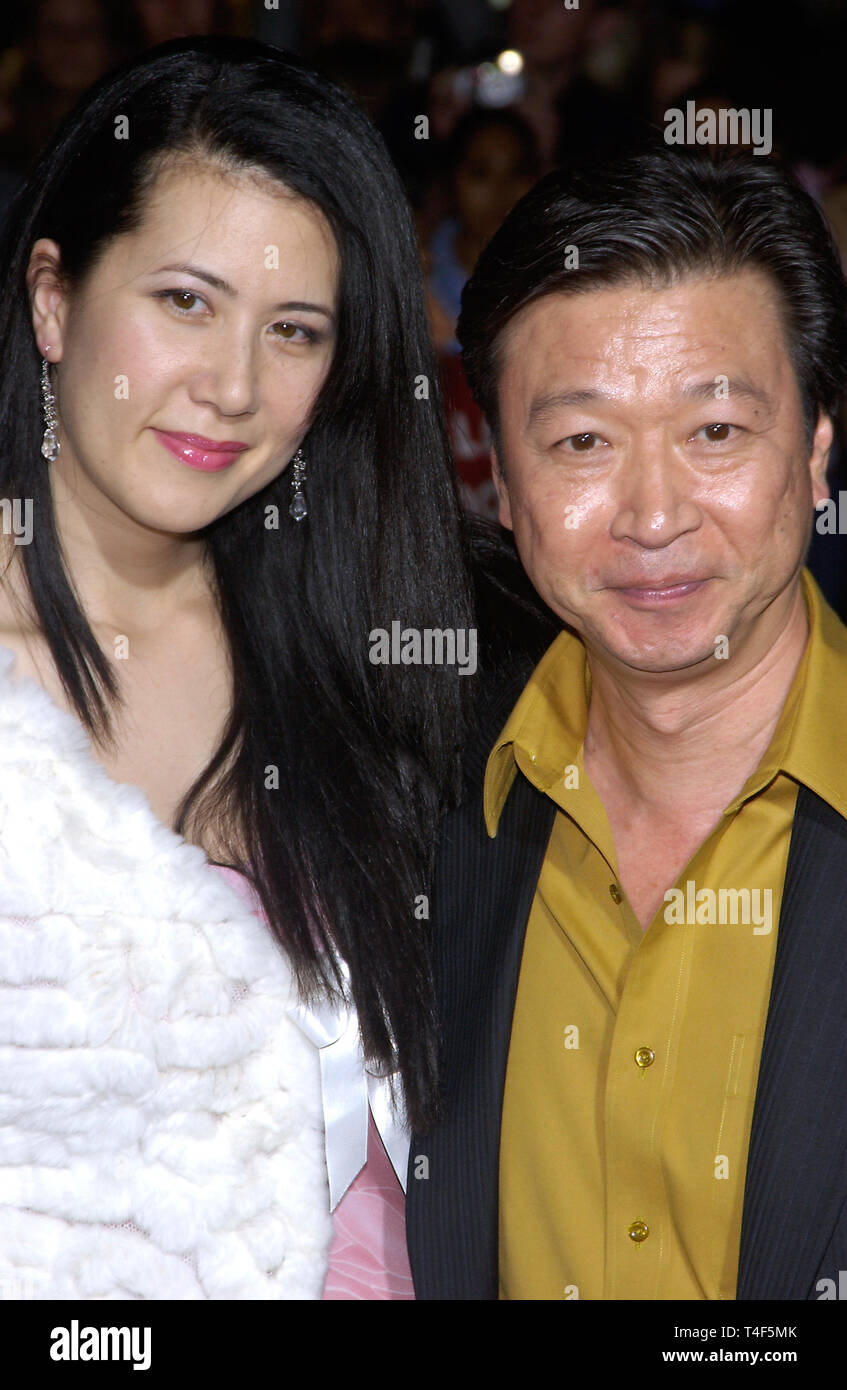 LOS ANGELES, CA. March 12, 2004: Actor TZI MA & girlfriend NAOMI at the ...