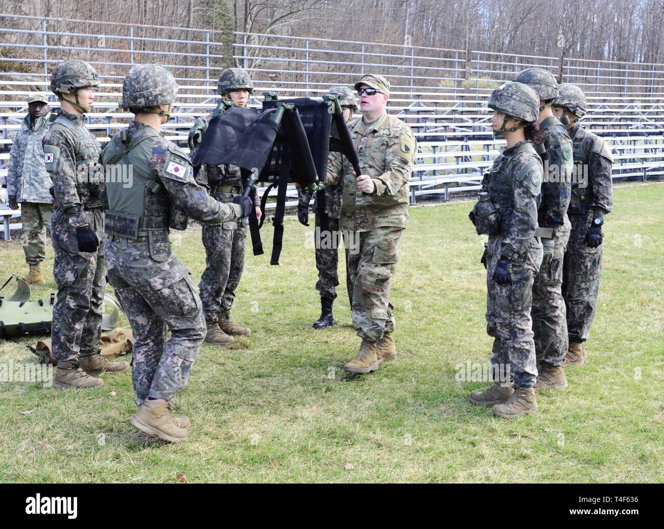 Korea Military Academy Cadets, Republic of Korea, learn how to work a ...