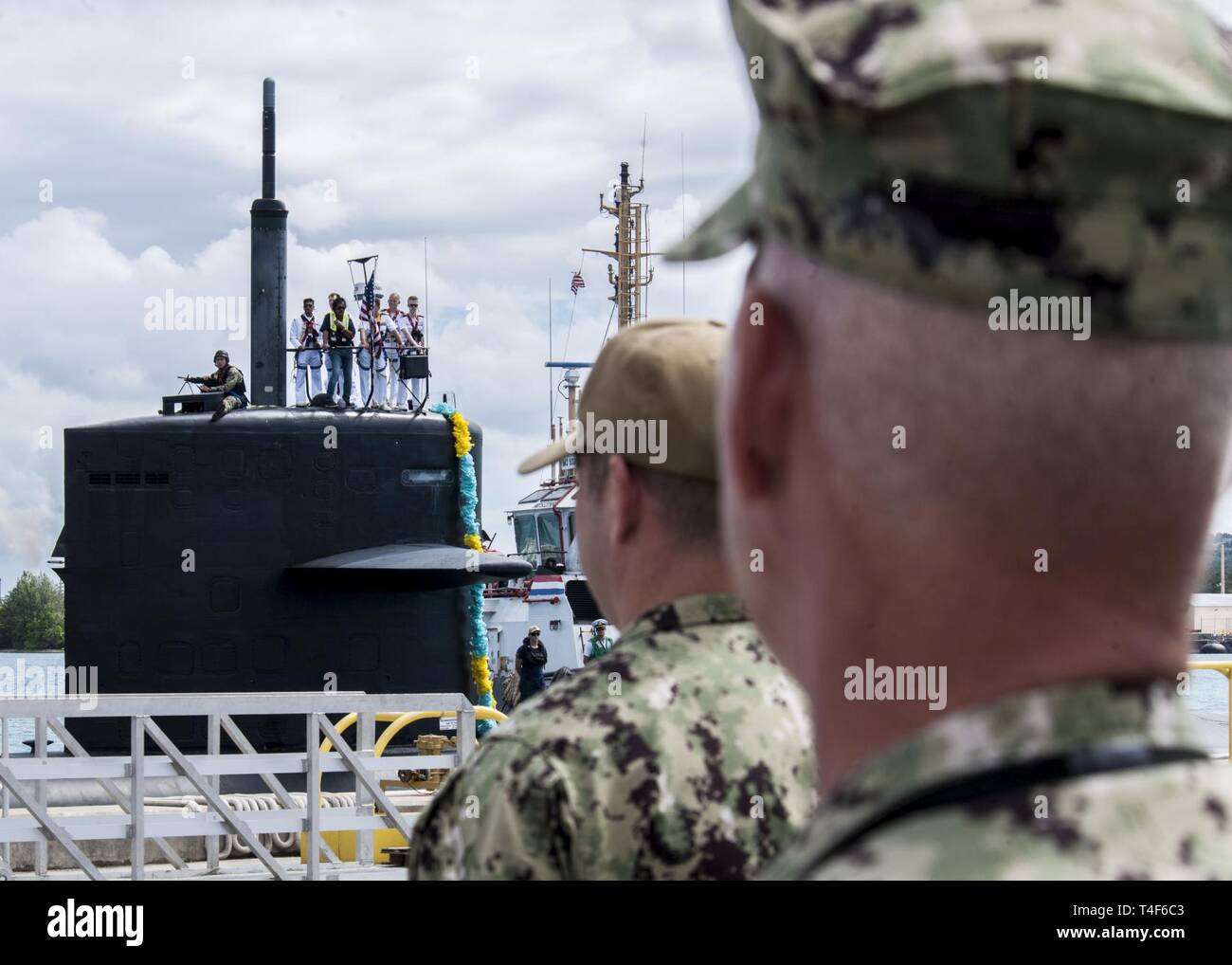 SANTA RITA, Guam (Mar. 29, 2019) -- Commander, Submarine Squadron 15 ...