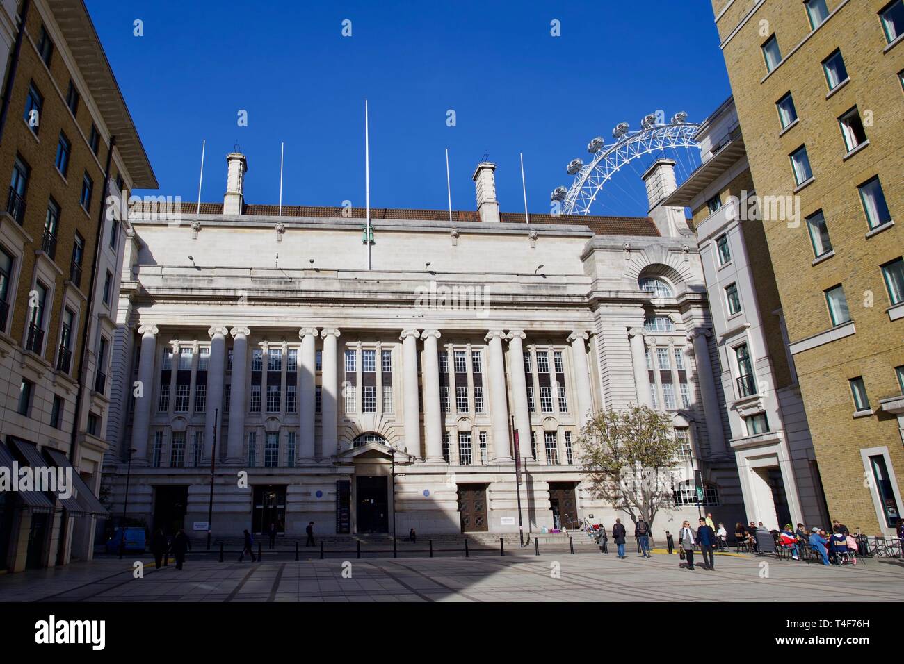 County hall london hi-res stock photography and images - Alamy