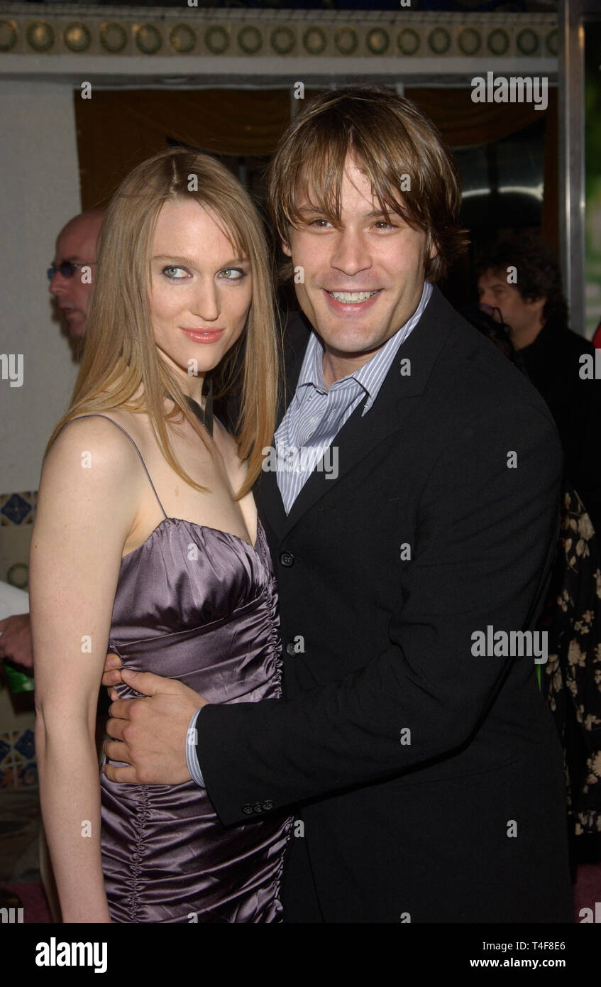 LOS ANGELES, CA. April 14, 2004: Actor SAM BELL & girlfriend at the Los ...