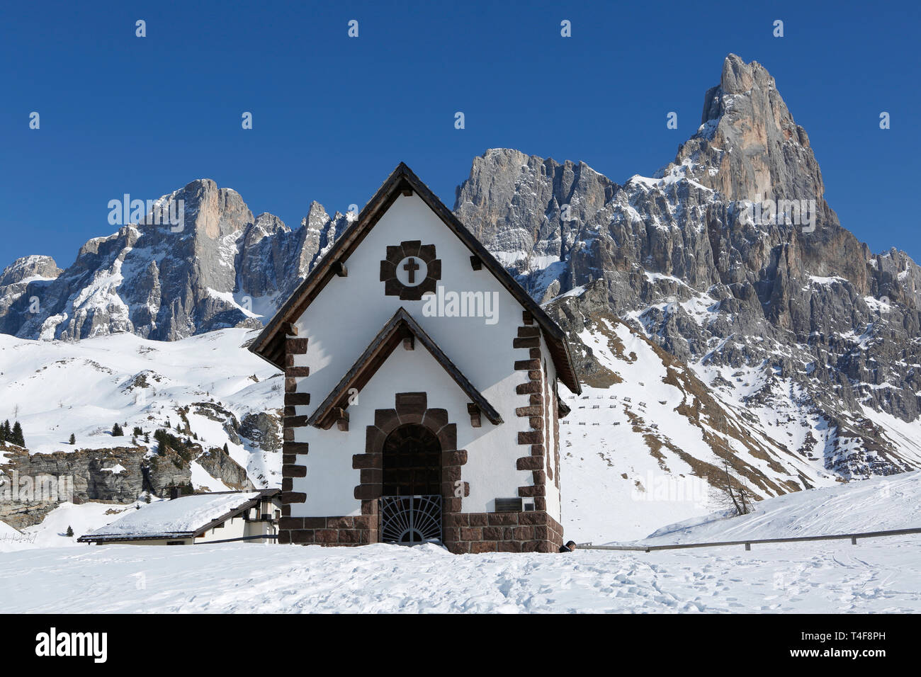 Dolomiten passo di rolle hi-res stock photography and images - Alamy