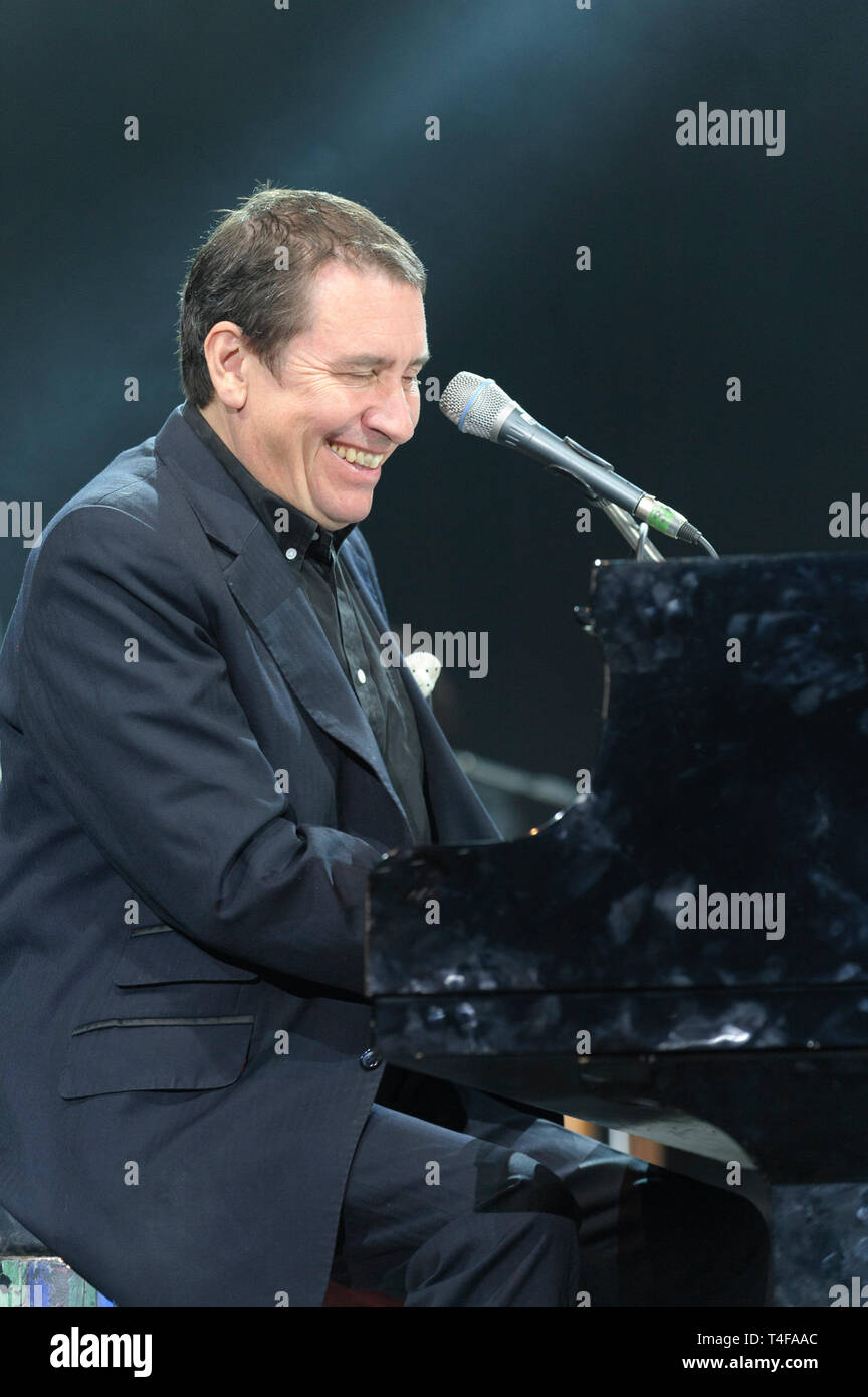 Julian miles jools holland hi-res stock photography and images - Alamy