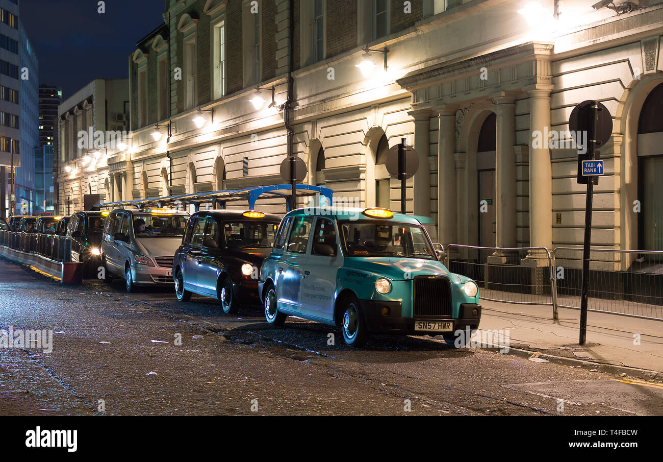 LONDON, UNITED KINGDOM - NOVEMBER 25, 2018: London Taxi, called hackney ...