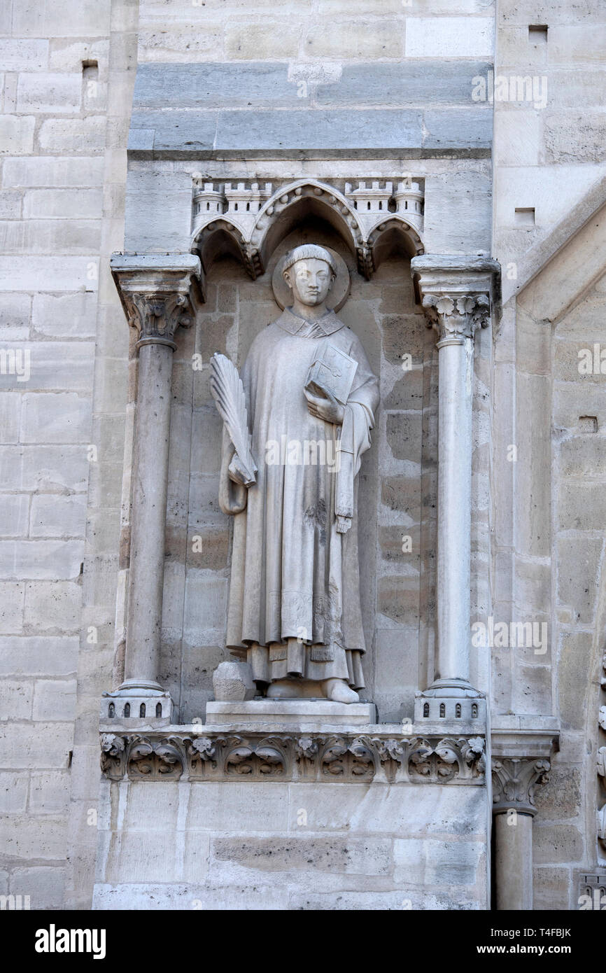 Notre dame paris cathedral statue sculpture and roof detail Stock Photo ...