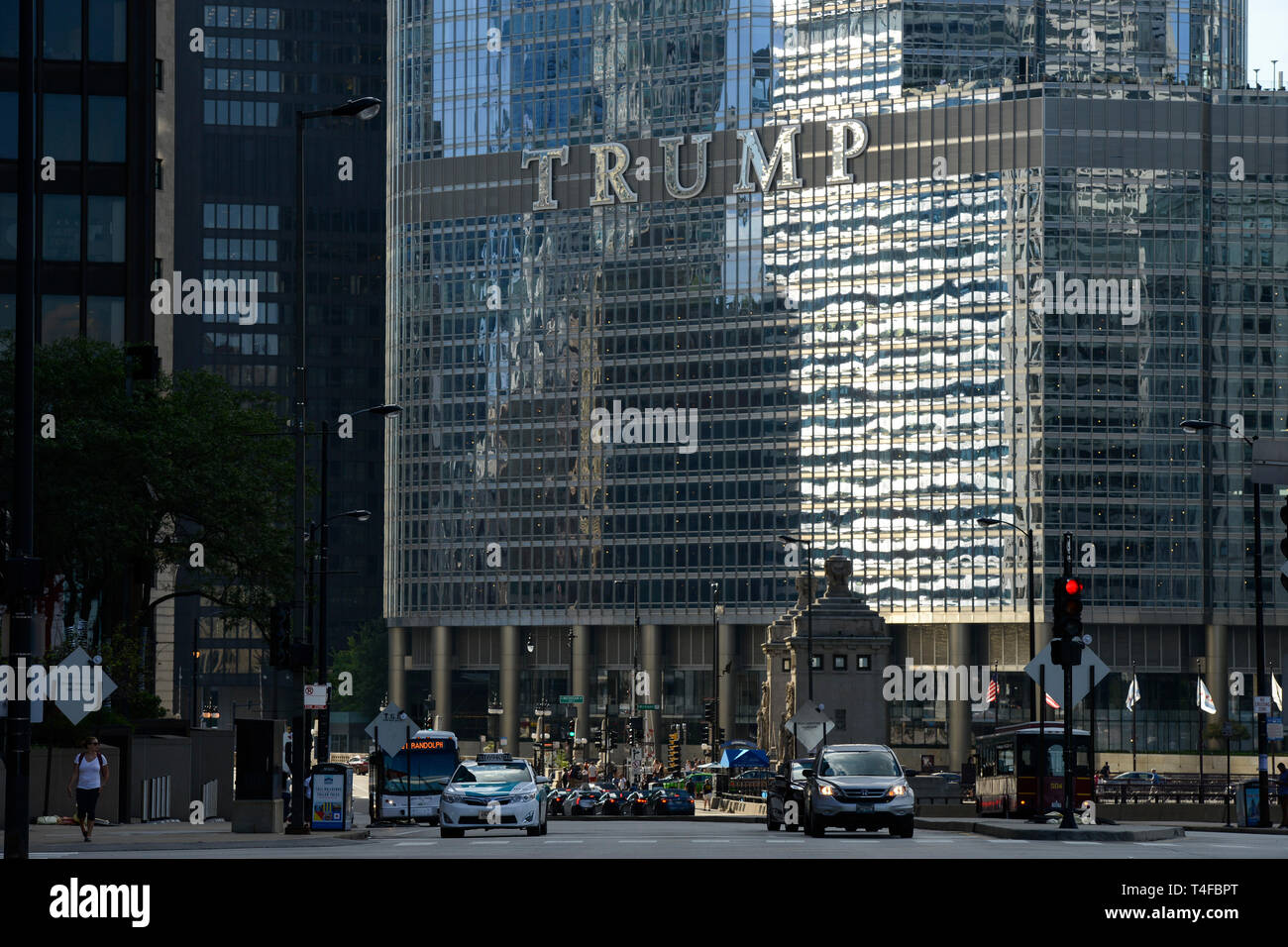 USA Chicago, downtown, skyscraper, Trump tower , Trump International ...